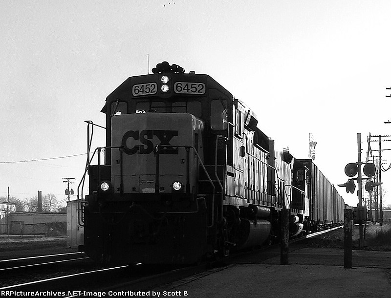 CSX 6452 Q 634 making a set out pulls onto the B&O 8:19 am